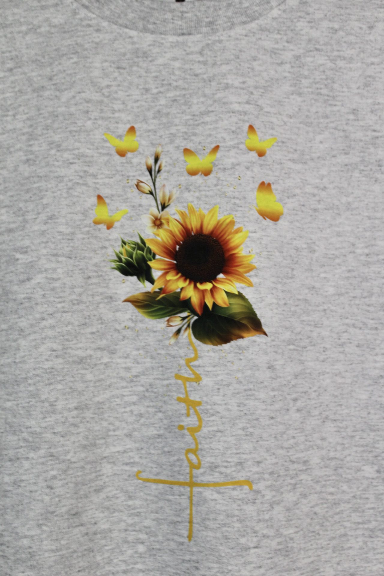 Sunflowers & Faith Crewneck Sweater – CWC Shop